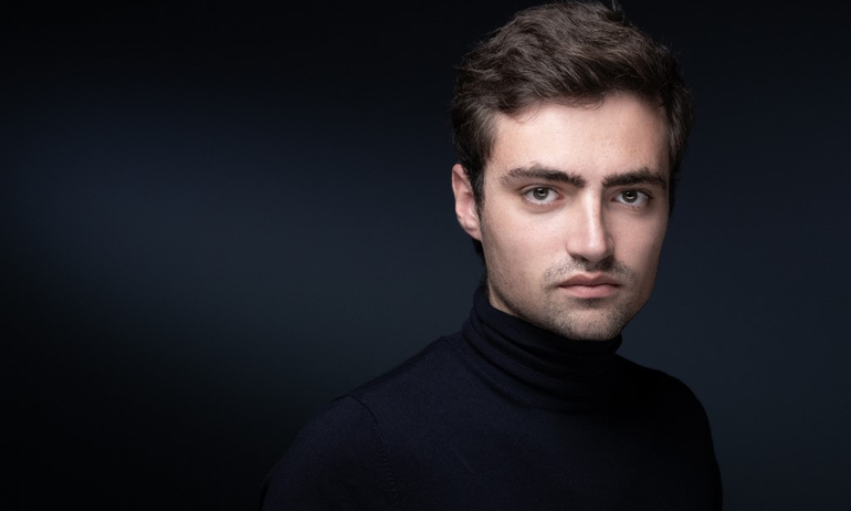 Nathan Devers : "Je me suis engagé dans la philosophie... et j'ai ...