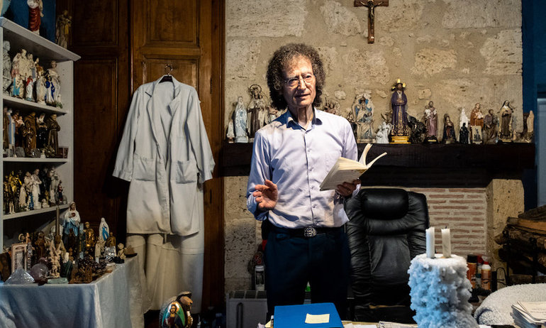 Pierre Dulong : le guérisseur miraculeux (et maire de son village) qu'on s'arrache